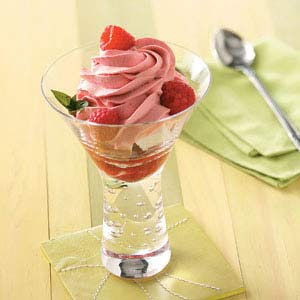 MomLid's Musings: Mini Raspberry Mousse Parfaits Recipe