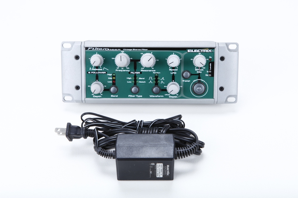 MATRIXSYNTH: Electrix Filter Queen Half Rack Filter Module