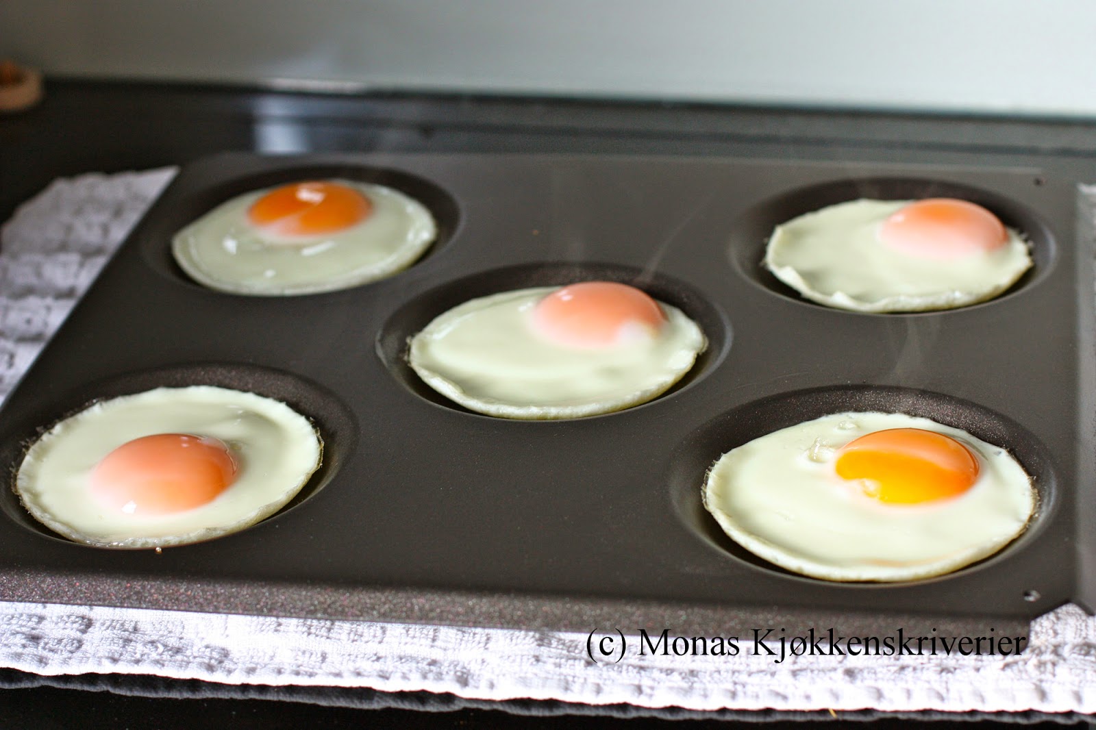 Steke egg i form – Integrert kjokkenet