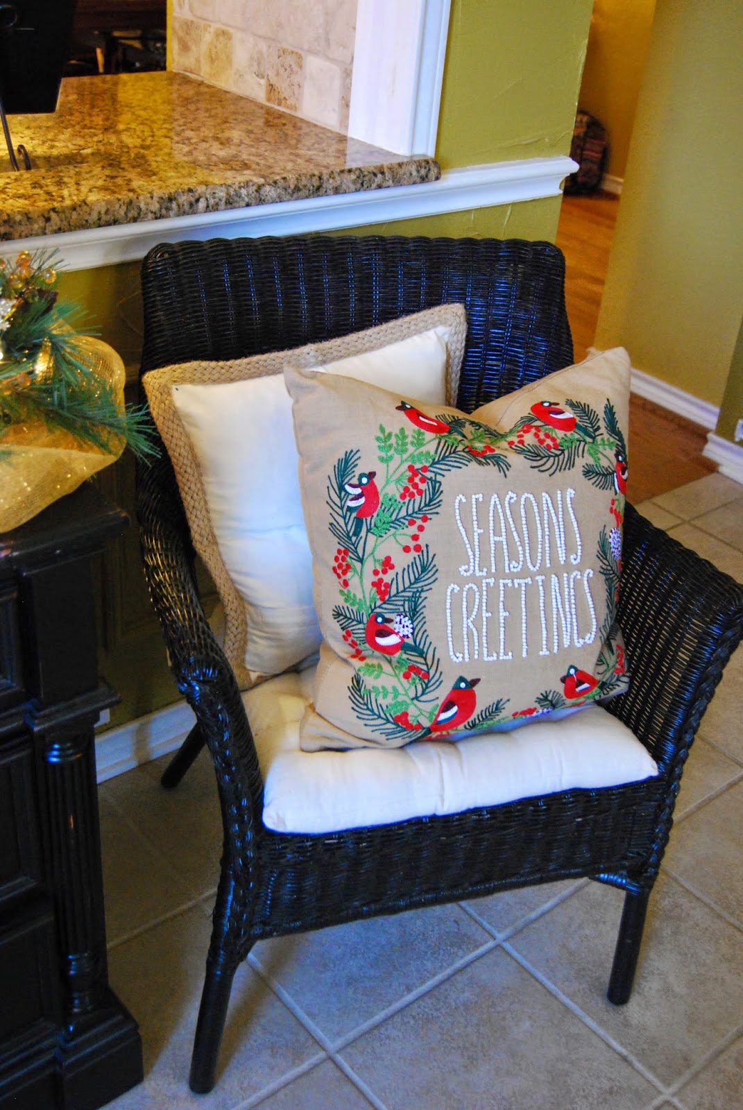 Momfessionals: Come On In - Christmas Decorations Edition