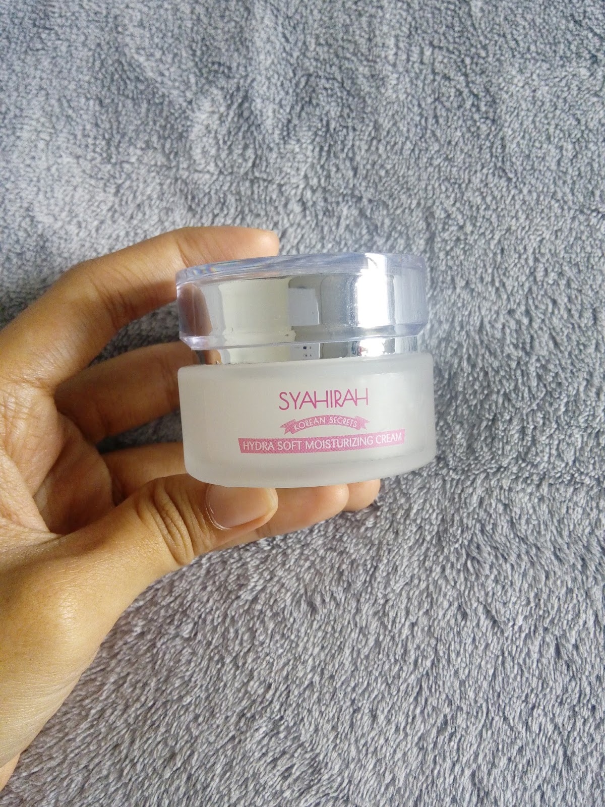 REVIEW ON SYAHIRAH HYDRA SOFT MOISTURIZING CREAM - Follow me