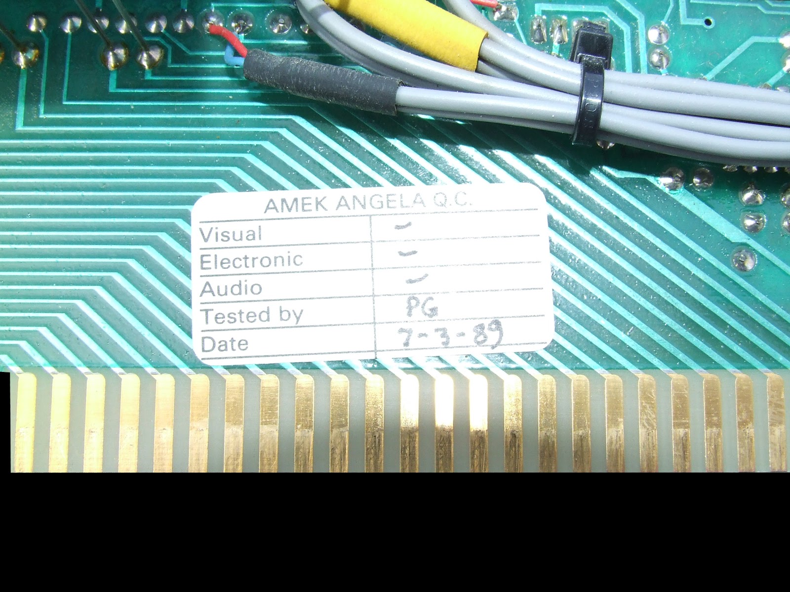 Vintage Audio Workshop: Amek Angela Mixing Desk Part 1