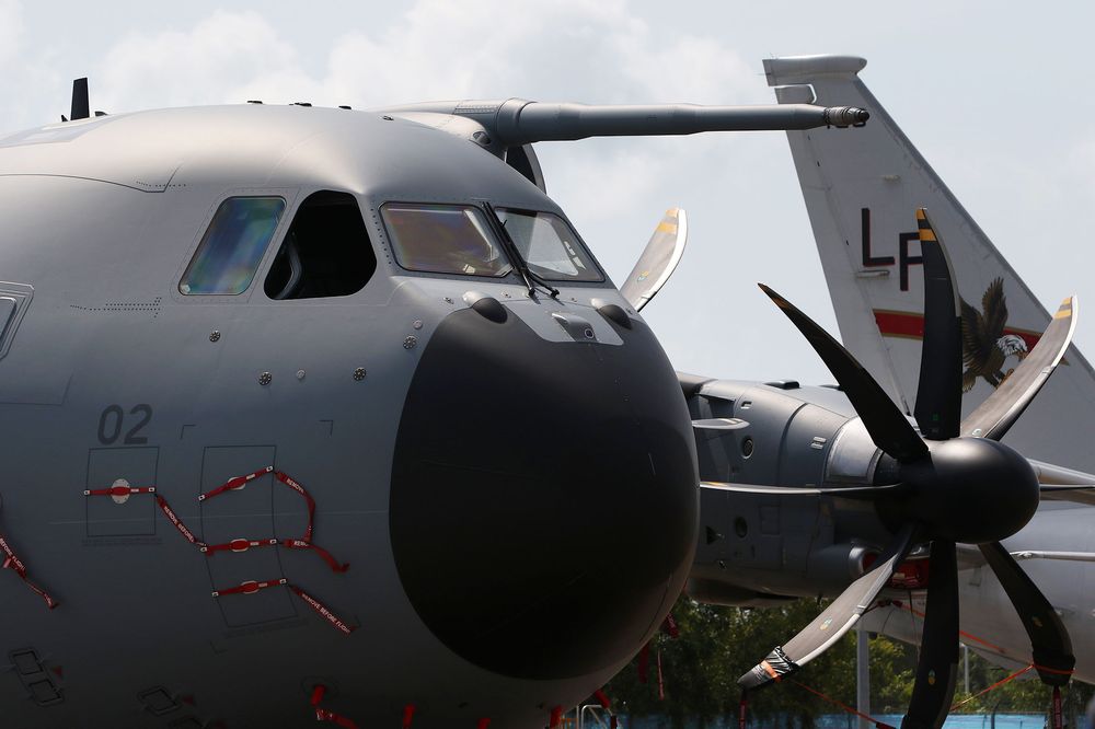 DEFENSE STUDIES: Malaysian Pilot Details A400M Missions, Midair ...