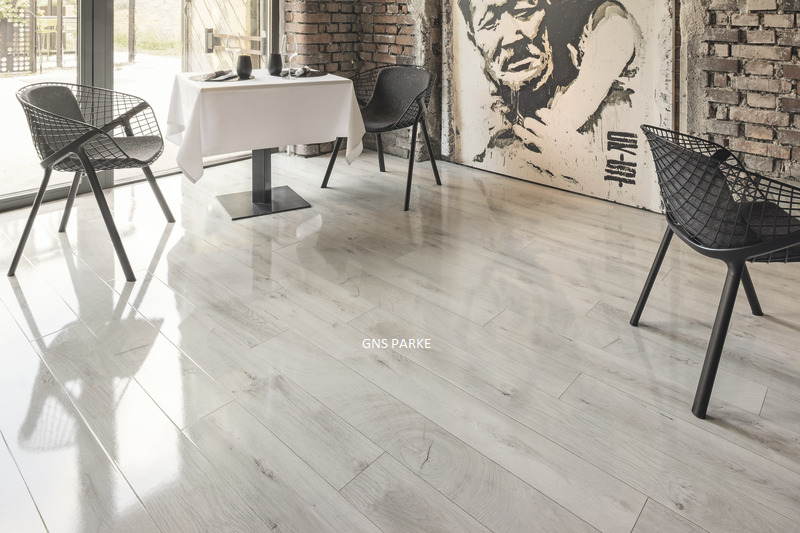 elesgo süper parlak parke: Parlak highgloos laminat parke renkleri