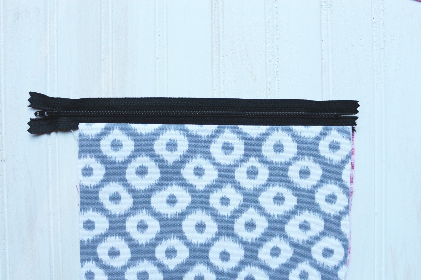 Zaaberry: EASY Rounded Zip Pouch TUTORIAL