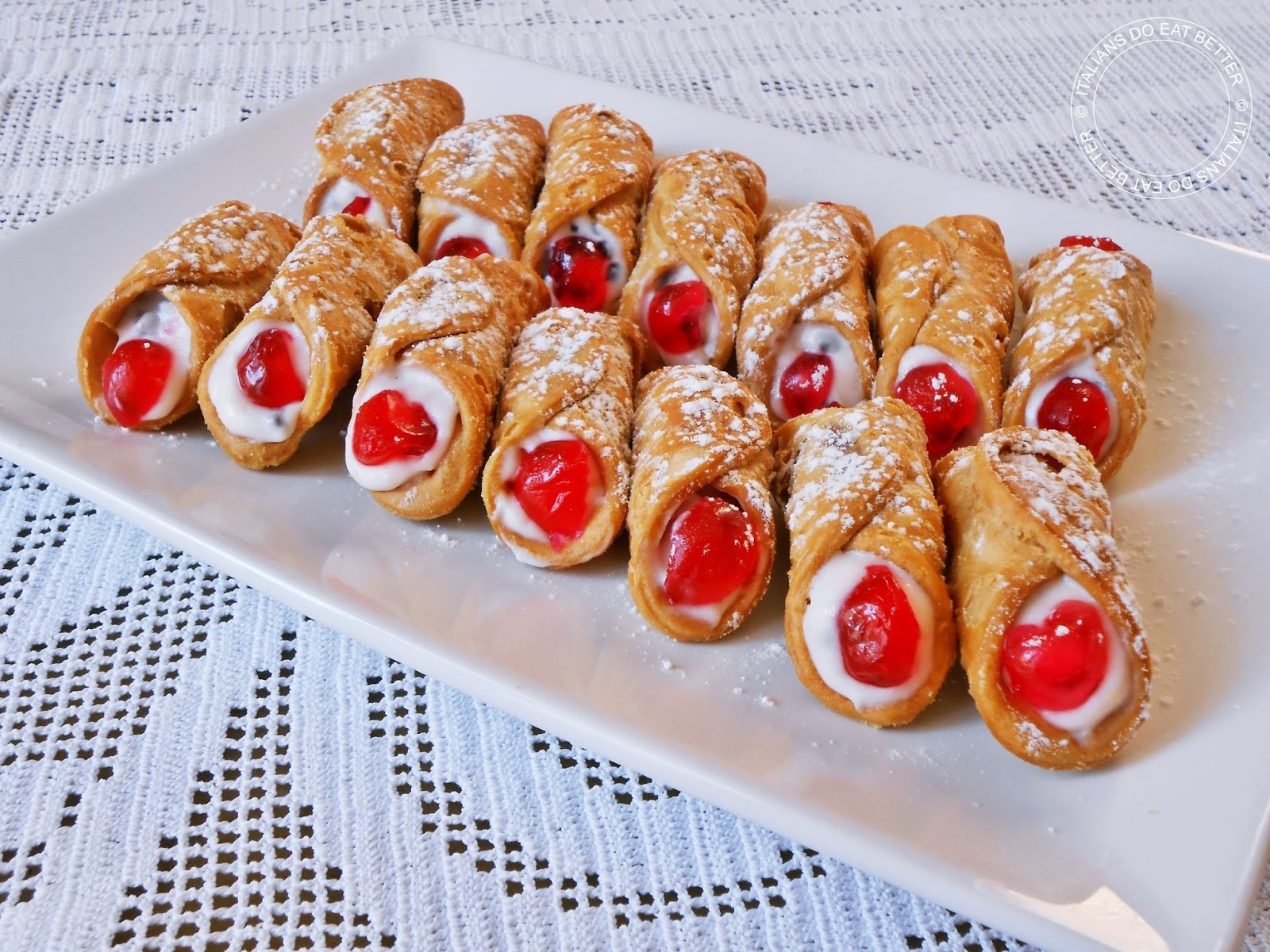 CANNOLI SICILIANI - ITALIANS DO EAT BETTER