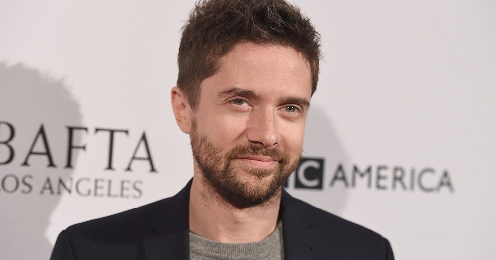Topher Grace Biography - DropMeUse
