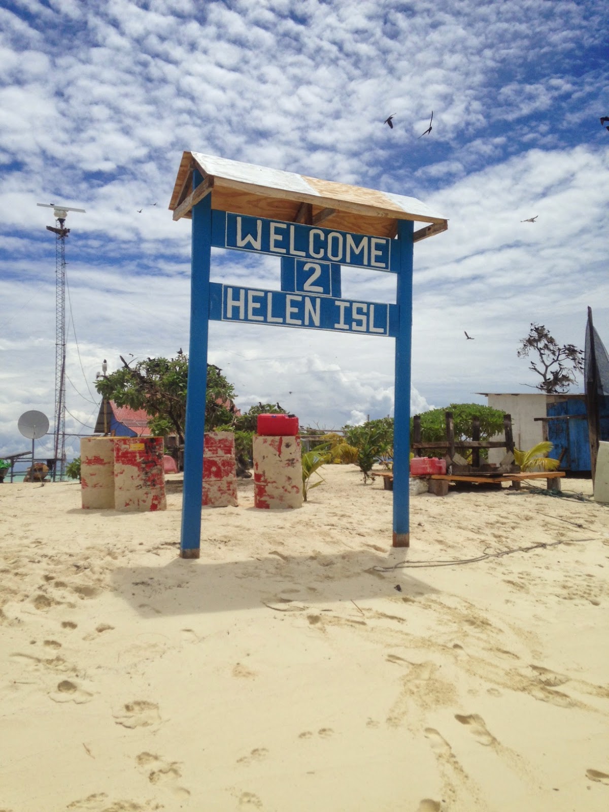 Palau's Merand : Helen Island, Population: 3