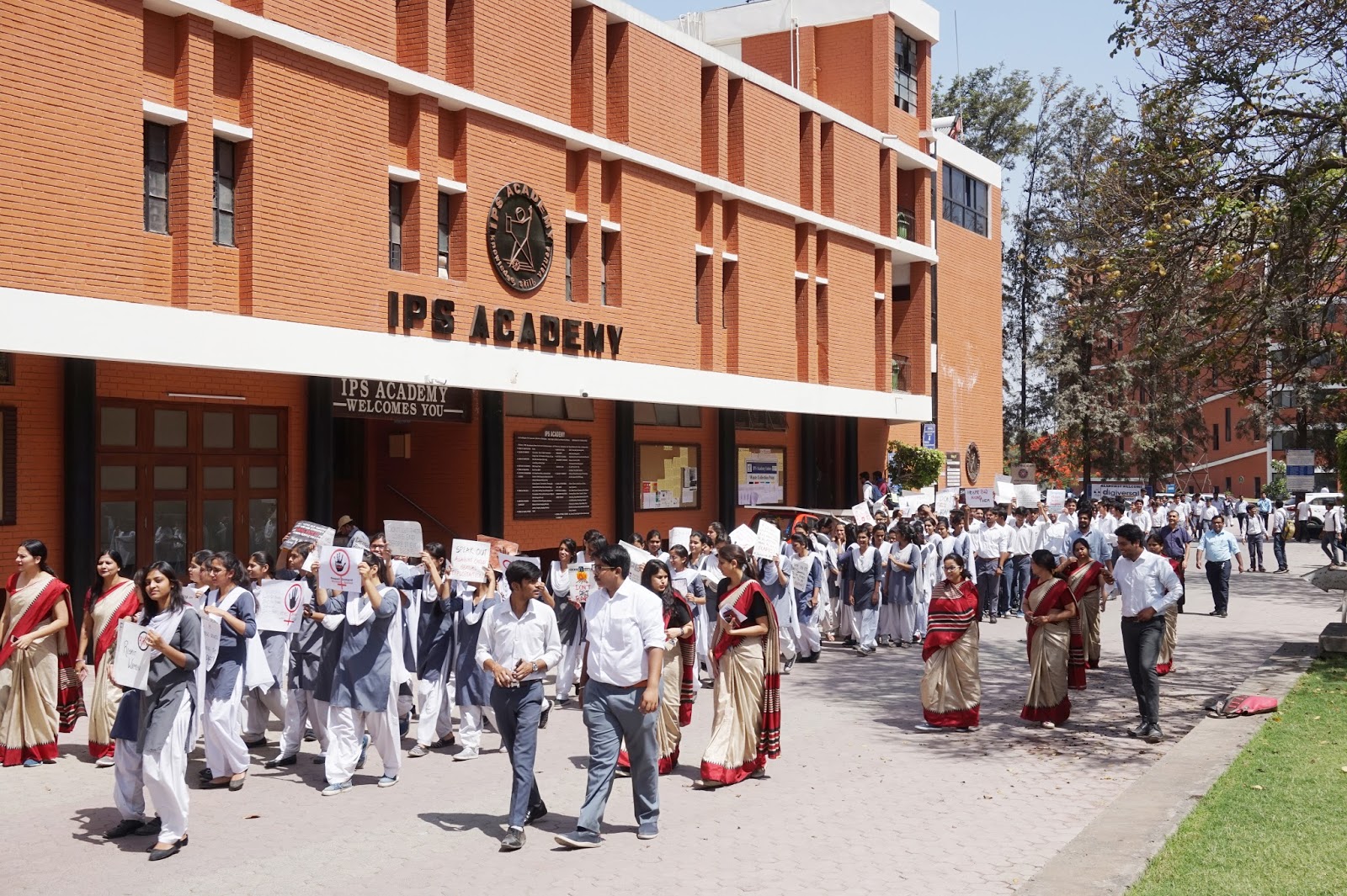 IPS Academy People Social Responsibility : An Initiative by School Of ...
