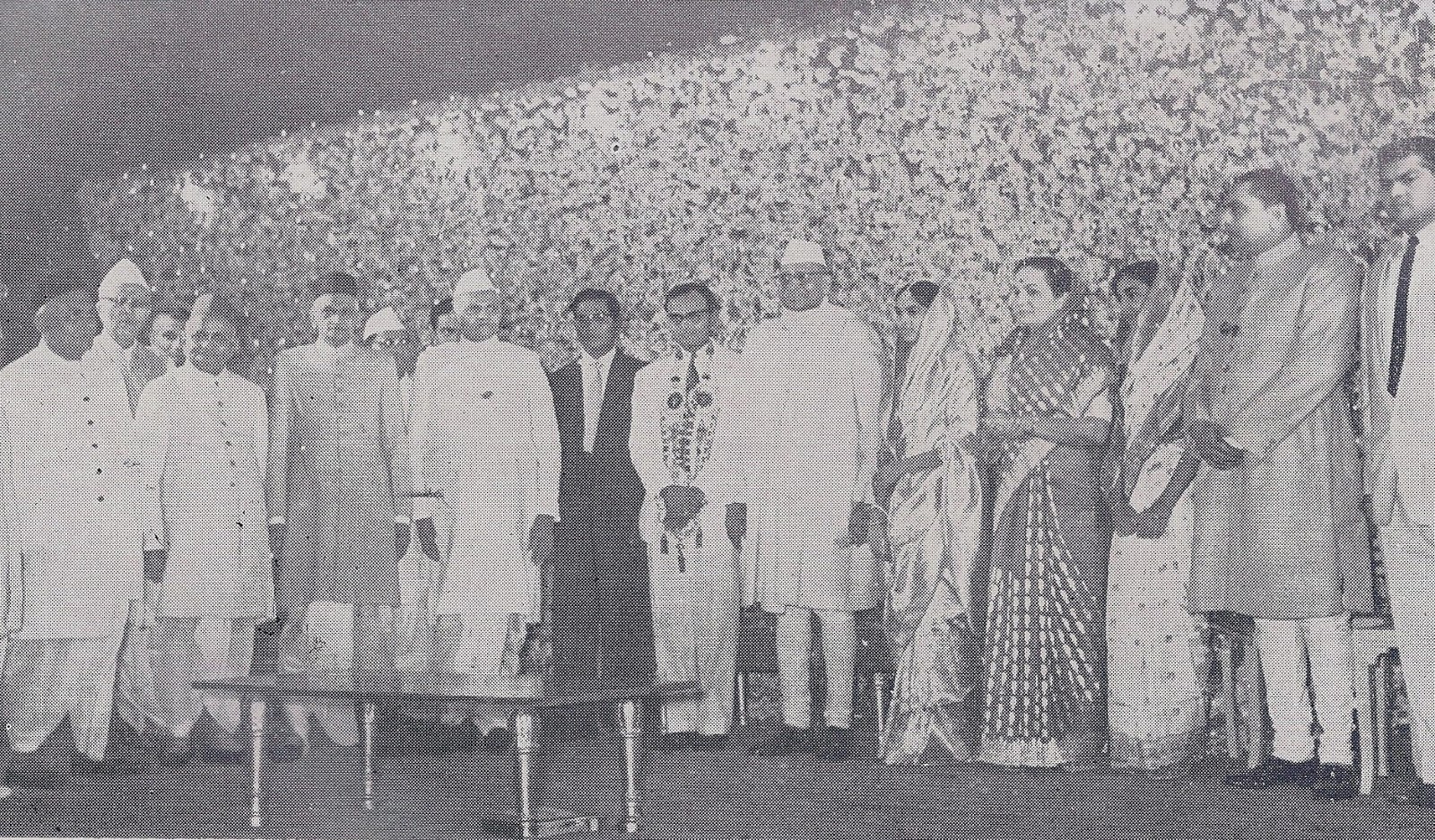 Ramjibhai Kamani - The Life and Work: CHAPTER 25 : FAMILY