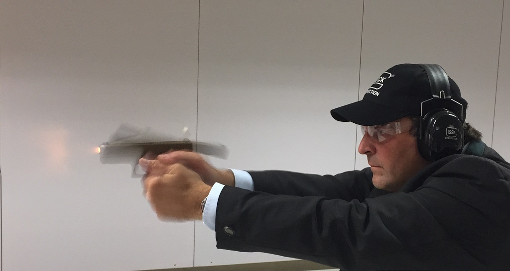 STRATEGIE & TECHNIK: Glock 19 MHS - systematische One-Gun-Solution