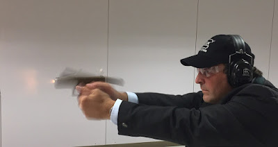 STRATEGIE & TECHNIK: Glock 19 MHS - systematische One-Gun-Solution