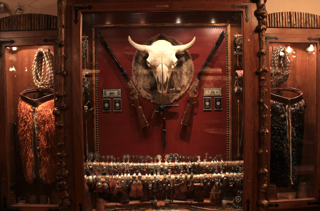 AVCR8TEUR'S PHOTO BLOG: Cowboy Bar