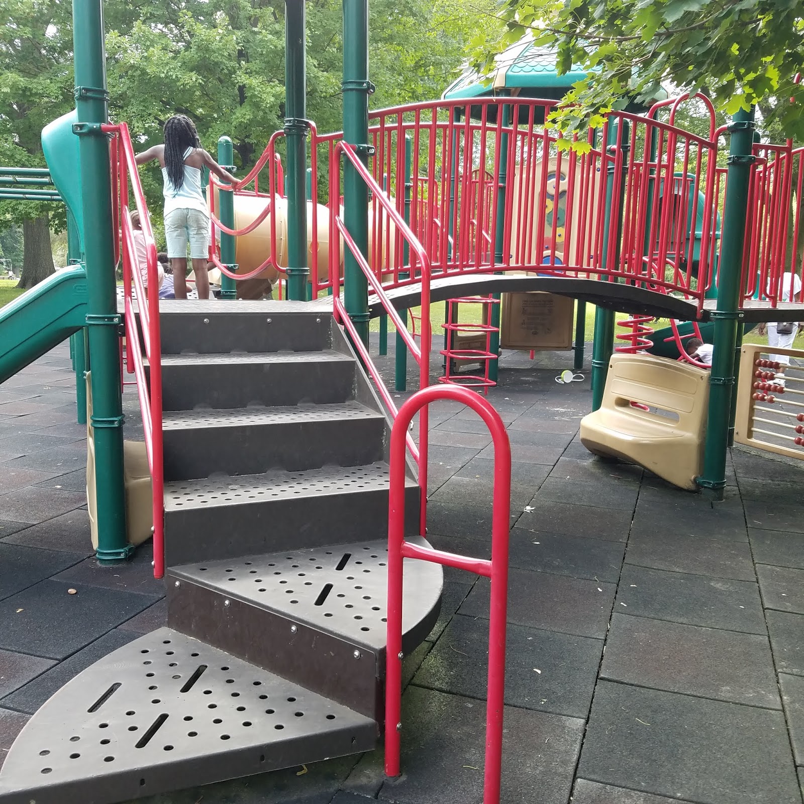 Play St. Louis: Larimore Park, Spanish Lake