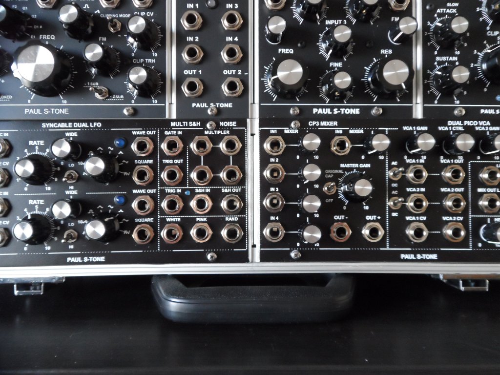 MATRIXSYNTH: Custom ARP & Roland Based 5U Suitcase Modular System