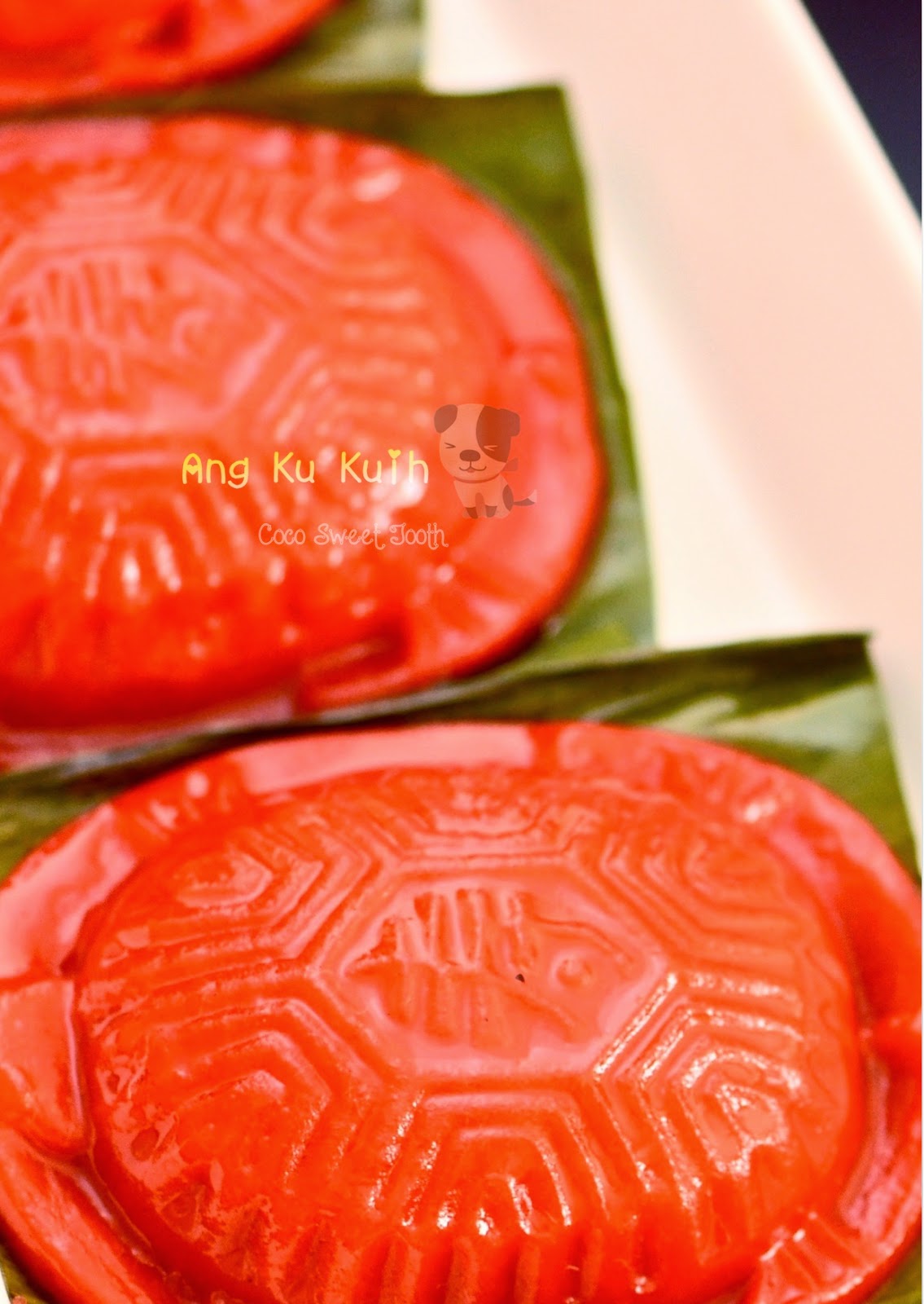 Coco's Sweet Tooth ......The Furry Bakers: Vegan Ang Ku Kuih with Mung ...