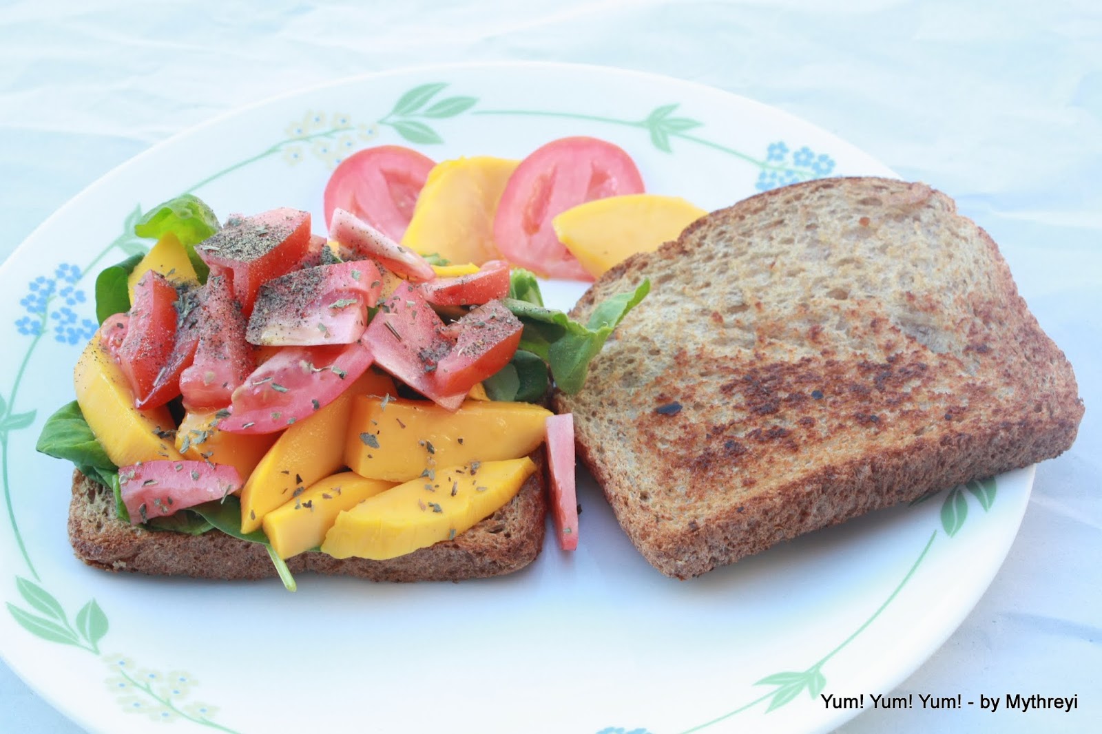 Yum! Yum! Yum!: Spinach Mango Salad Sandwich