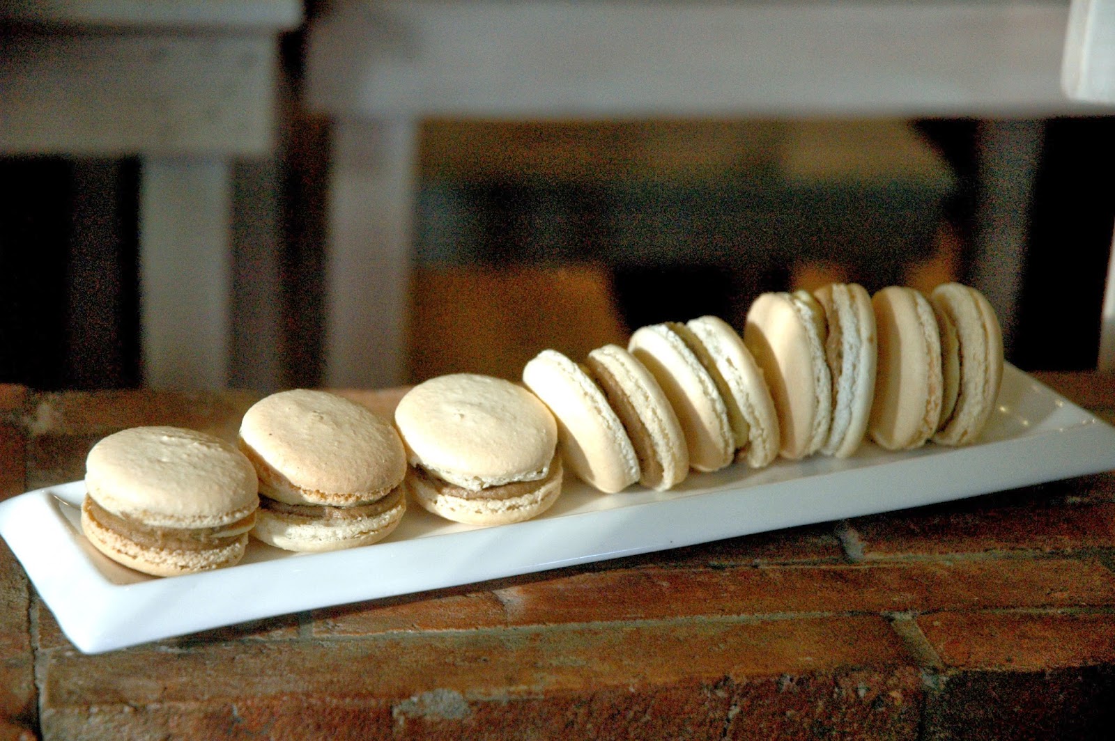 DUDE FOR FOOD: Mrs. Graham's Macaron Cafe: Not Your Usual Macarons