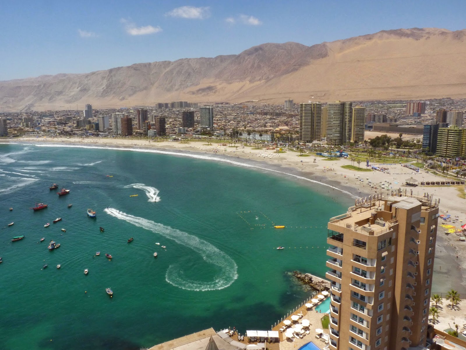 Sueño Latinuamericano: Atrapados en Iquique, Chile