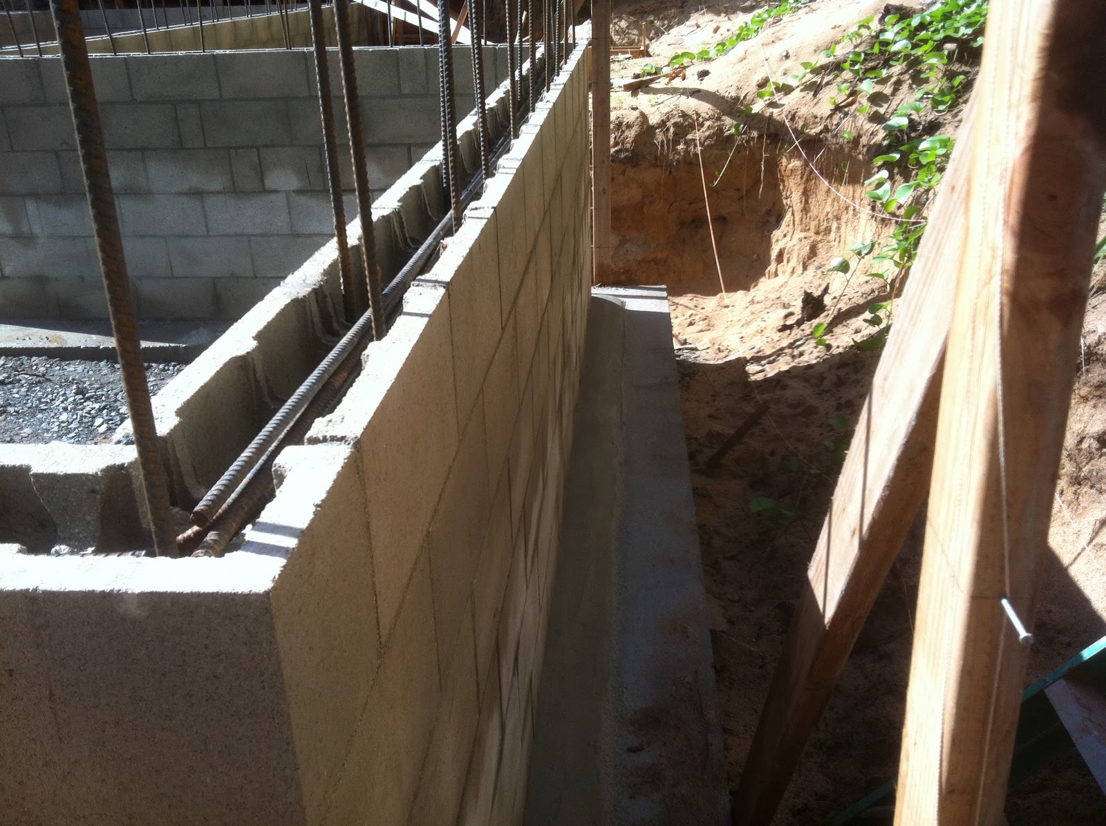 Ke Iki Properties Construction Blog: Grouting the first six courses of ...