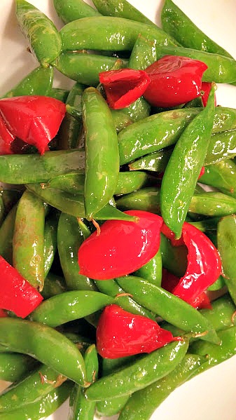 red or green?: Sugar Snap Peas & Peppers