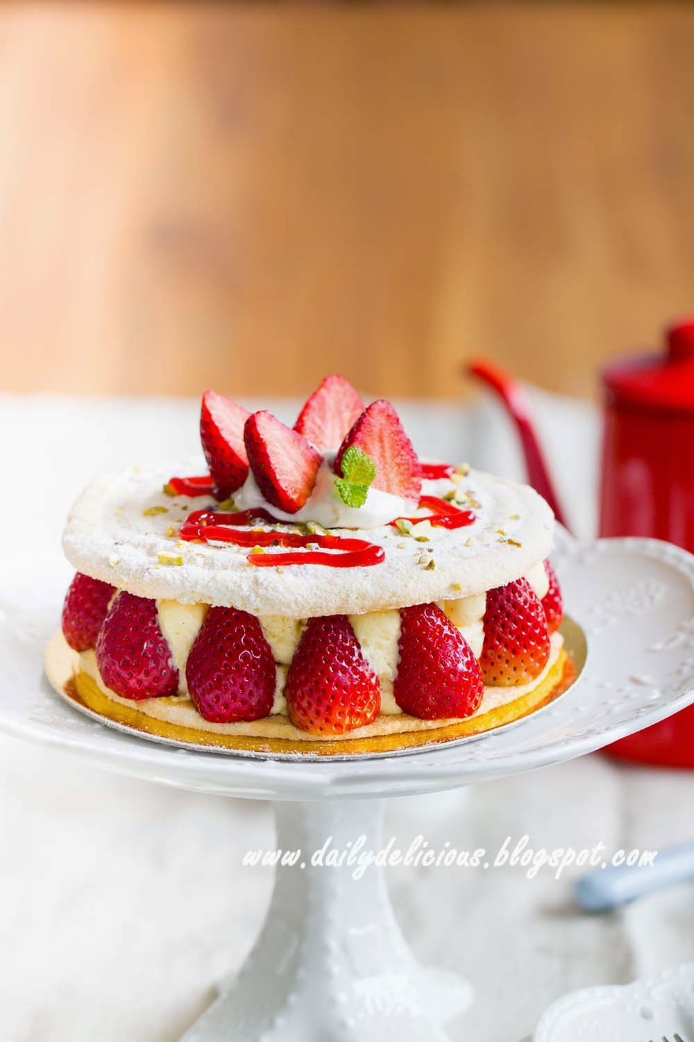dailydelicious: Dacquoise Fraisier