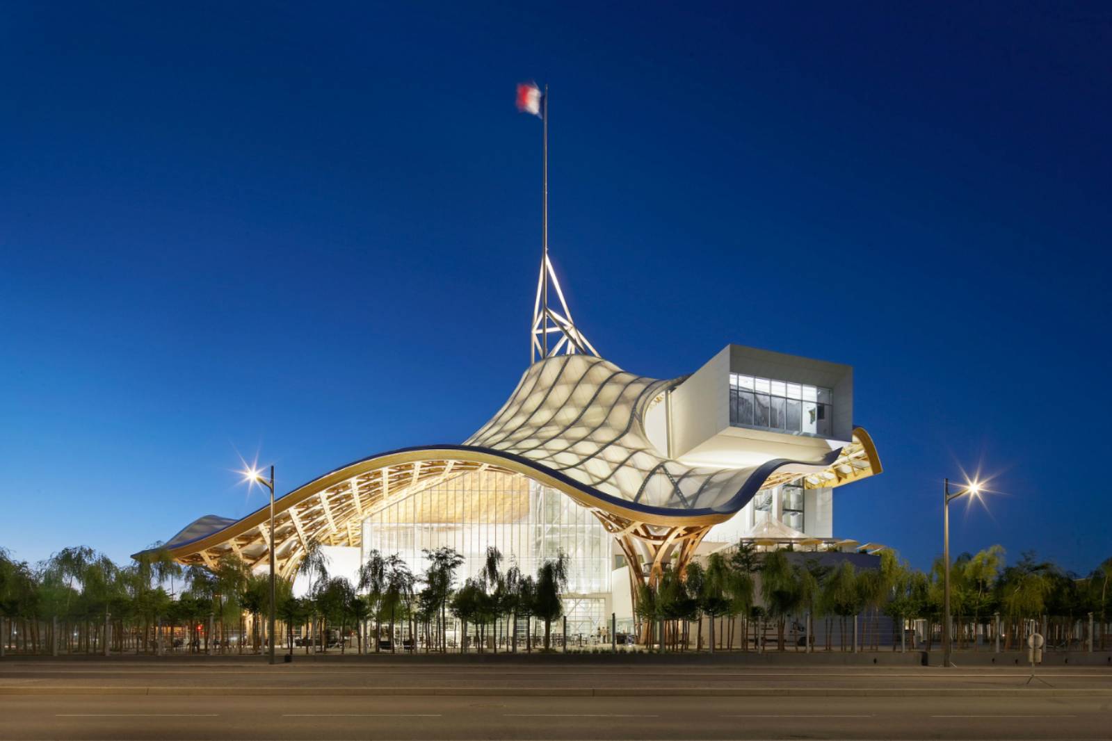 architecture now and The Future: CENTRE POMPIDOU-METZ BY SHIGERU BAN ...