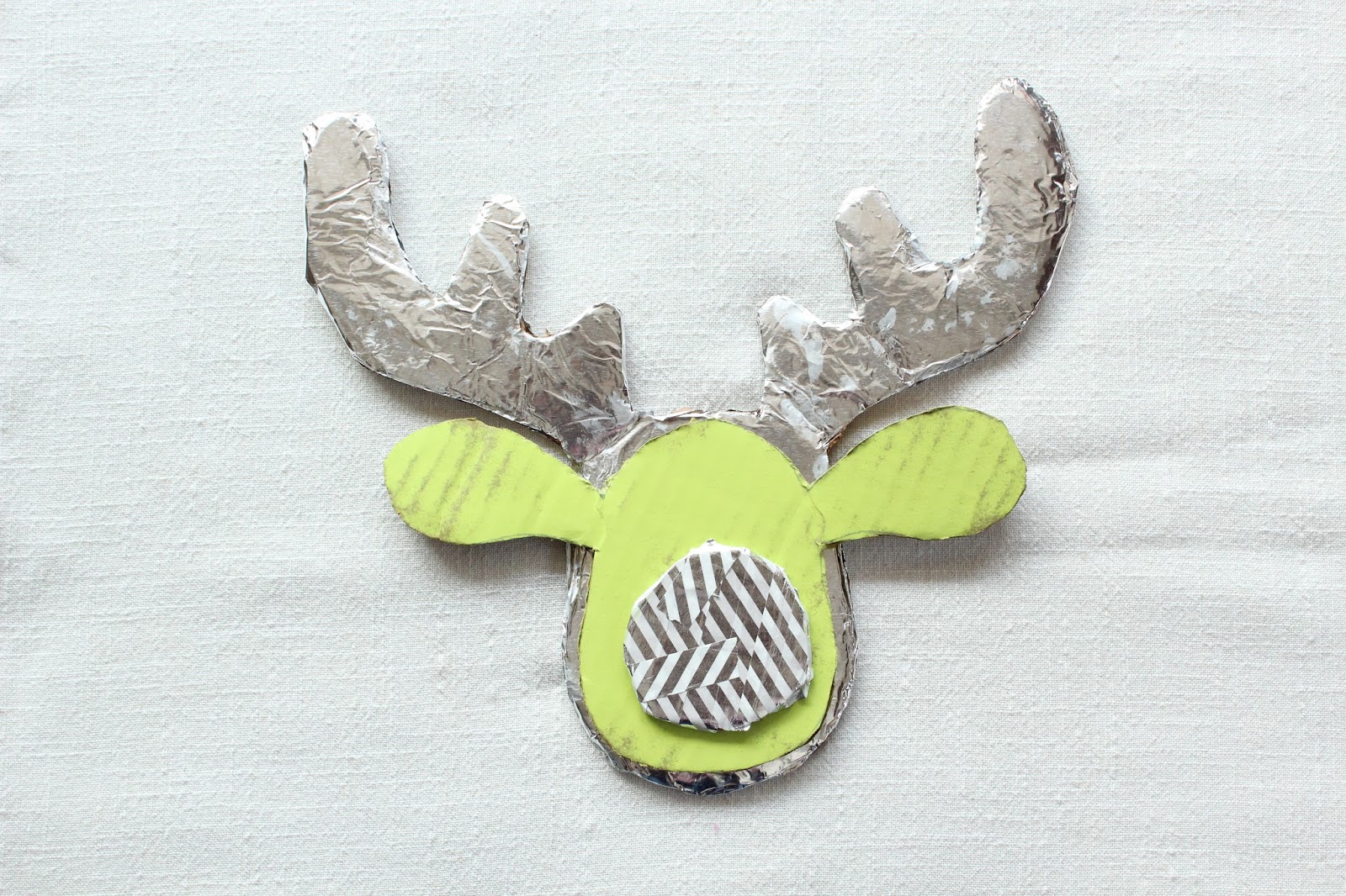 The Blue Barn: Cardboard Reindeer