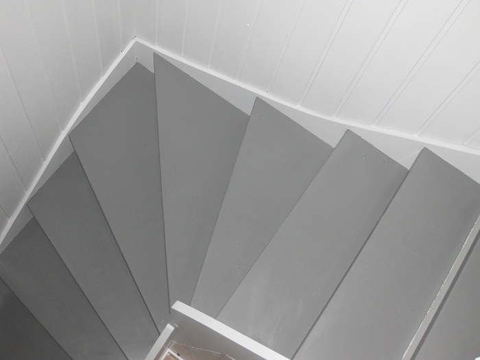 MARTHE EIDAHL: Oppussing av trapp - (nesten) ferdig!