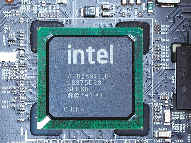Intel Faces Scrutiny as Questions Swirl Over Computer Chip Security ...