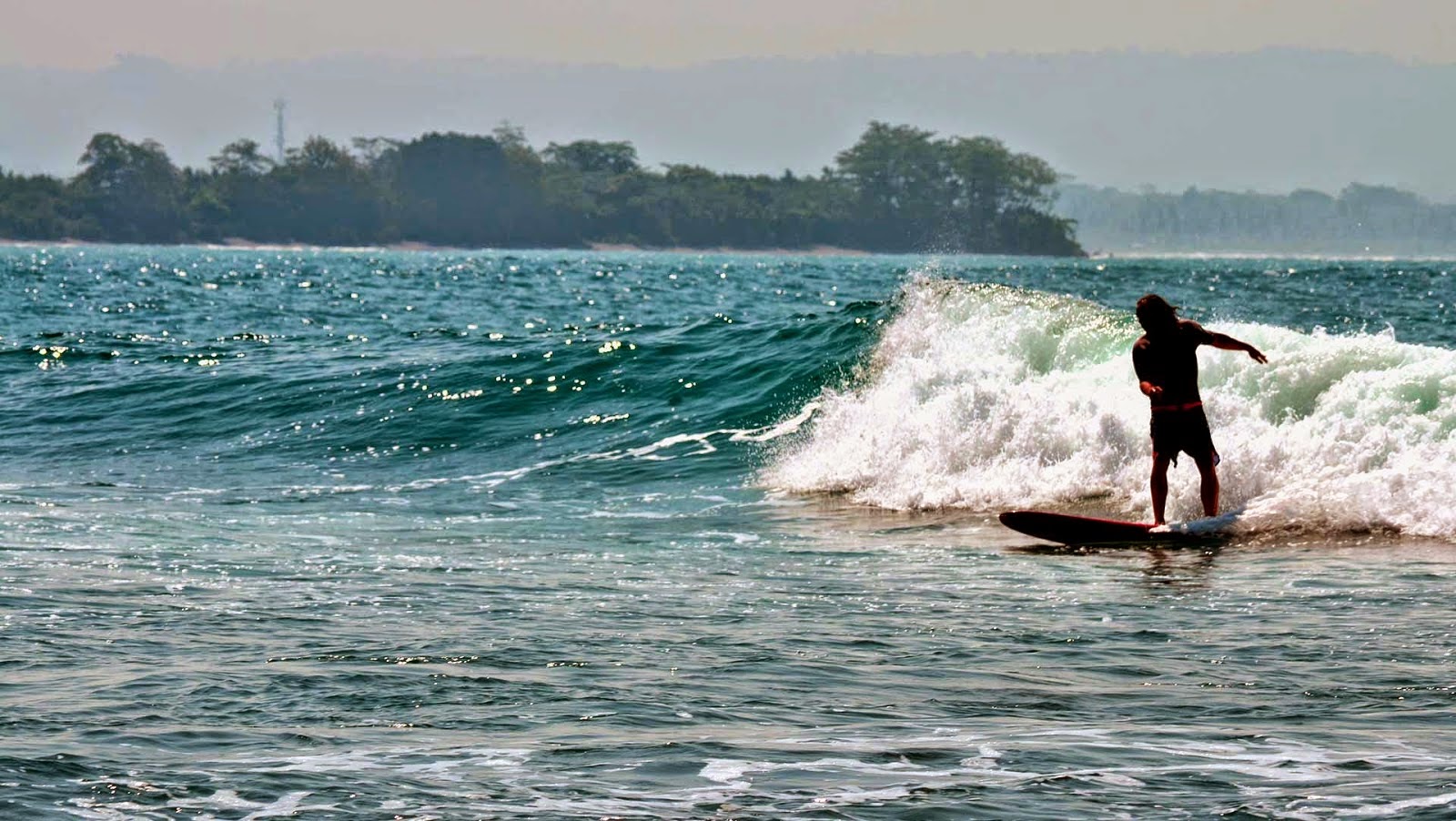 Wahana Waterspot Pantai Batukaras - My Green Canyon