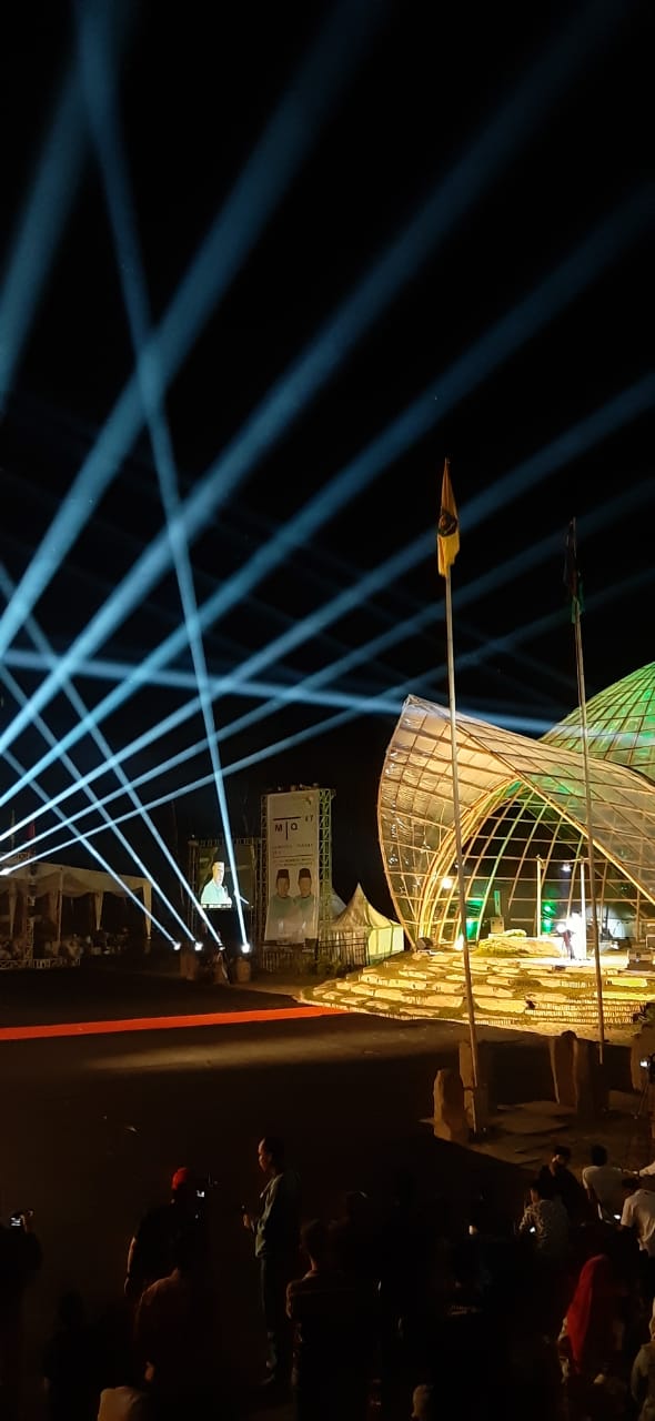 Foto-Foto Eksklusif Instalasi Bambu di Islamic Center TuBaBa