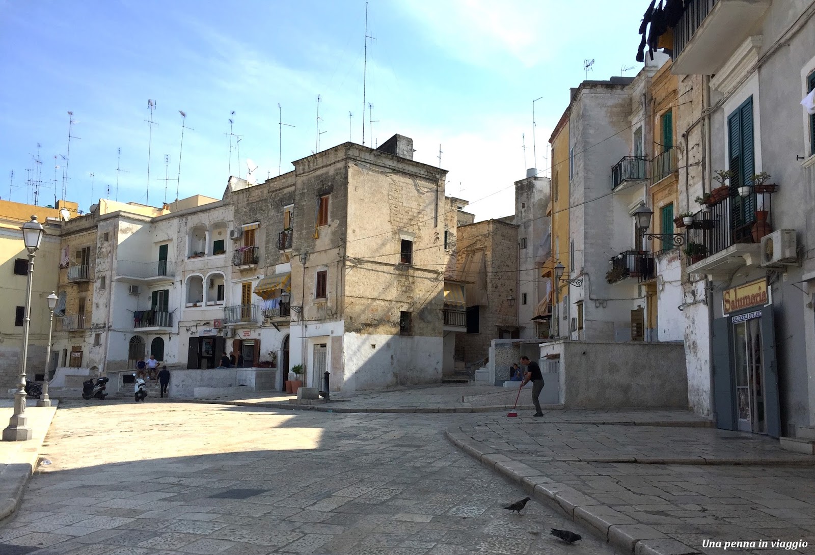 Visitare Bari in un giorno: itinerario a piedi per una domenica a ...