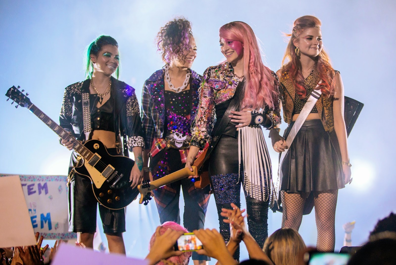 Jem and the Holograms | Teaser Trailer