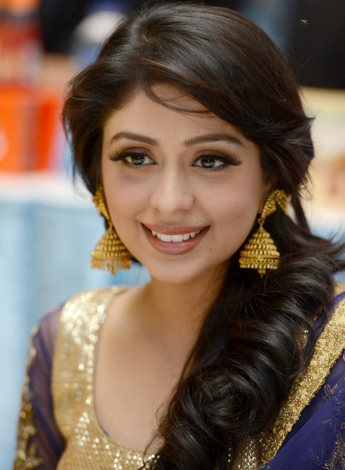 Beautiful Neha Sargam Images HD Wallpaper - all 4u wallpaper