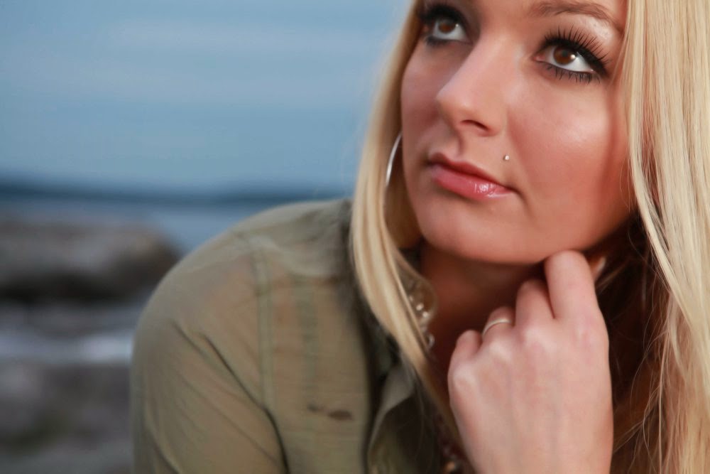 ROAD to Metal Heavy Metal & Classic Rock: Entrevista: Issa - Surge uma ...