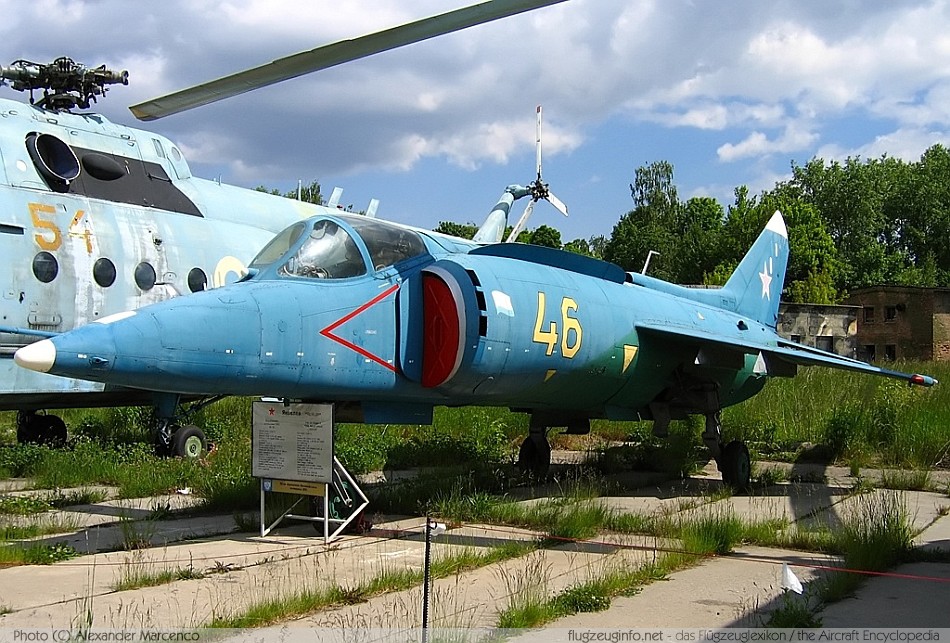 SI VIS PACEM, PARA BELLUM: Lo Yakovlev Yak-38 ( Яковлев Як-38), nome in ...