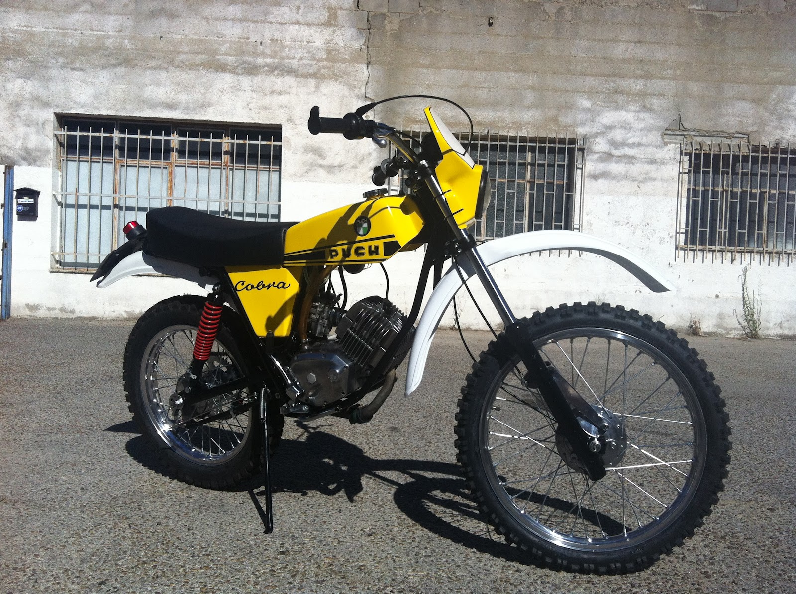 RESTAURACIONES FELIPE MARTIN MARTIN: RESTAURACION DE PUCH COBRA MC 75