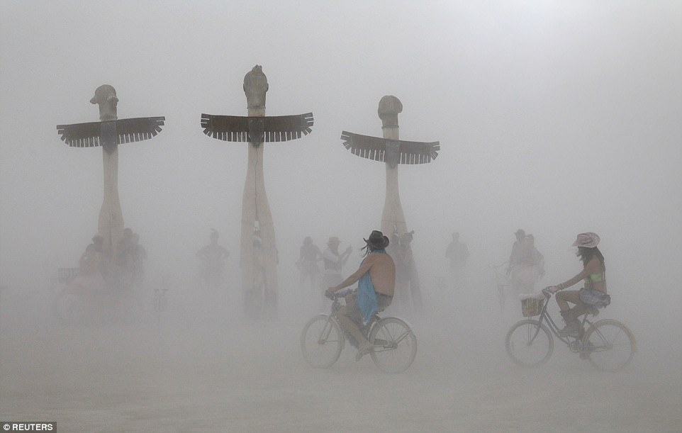 THE WESTERNER: More than 70,000 brave fierce dust storm at Burning Man