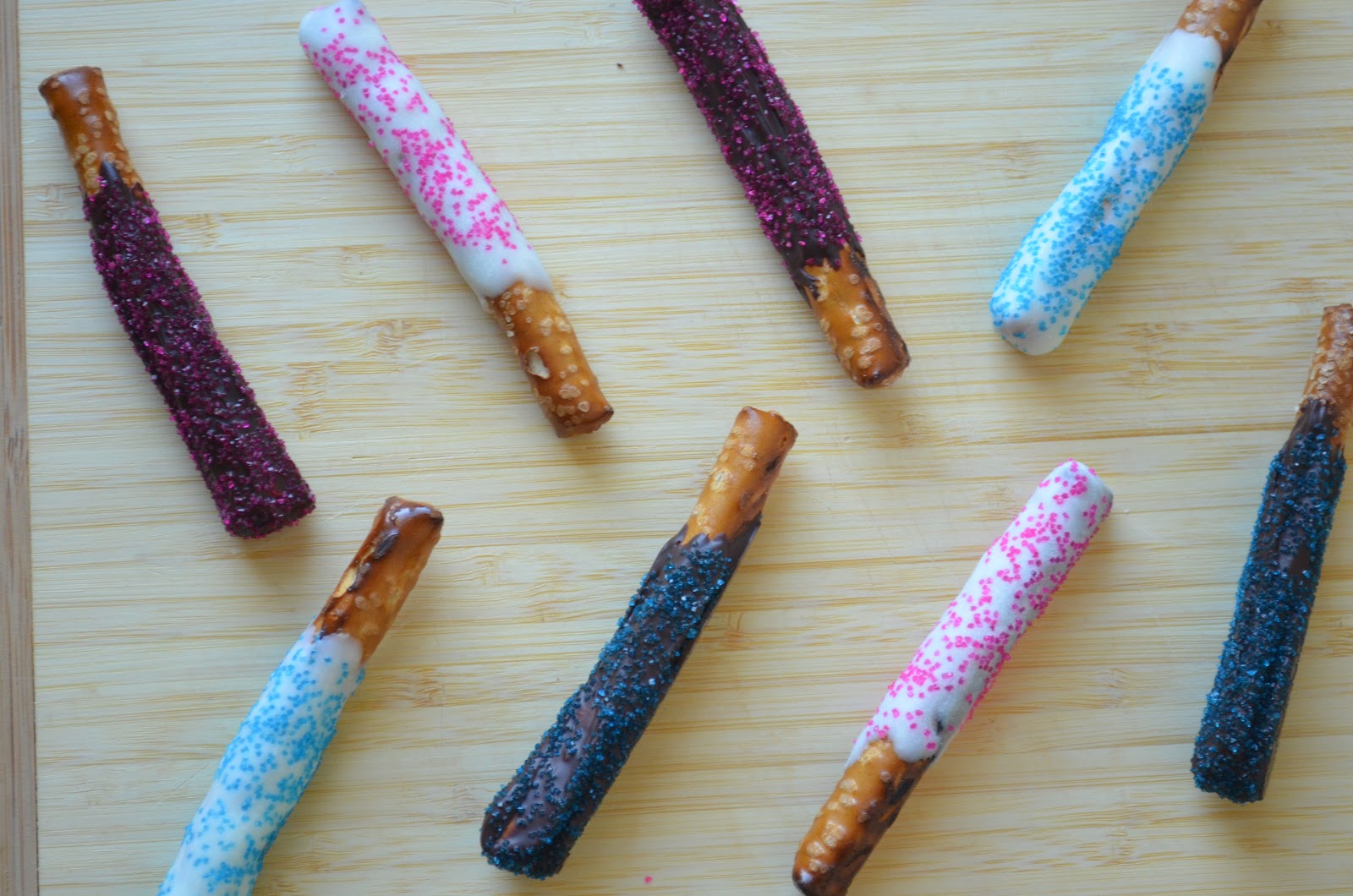 The Savvy Kitchen: Chocolate Covered Pretzel Rods