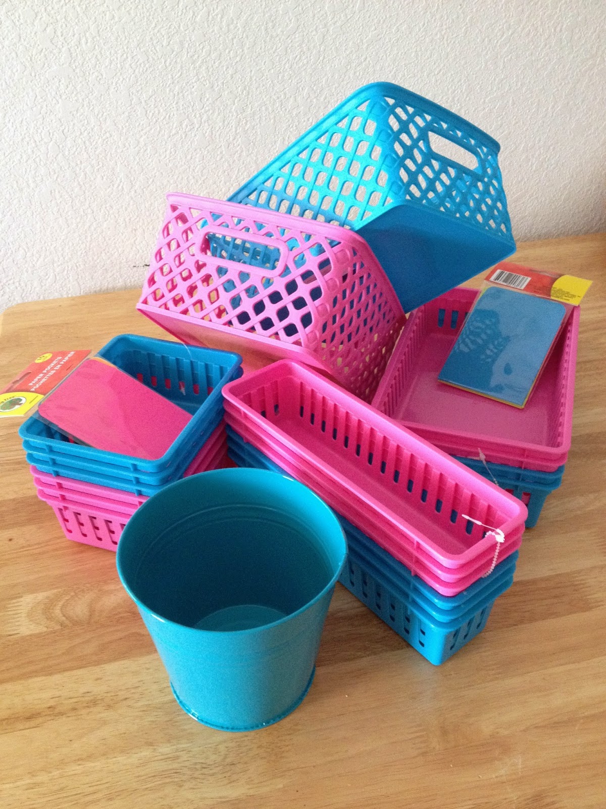 The Bender Bunch: Wordless Wednesday & Show Me Your Bag!