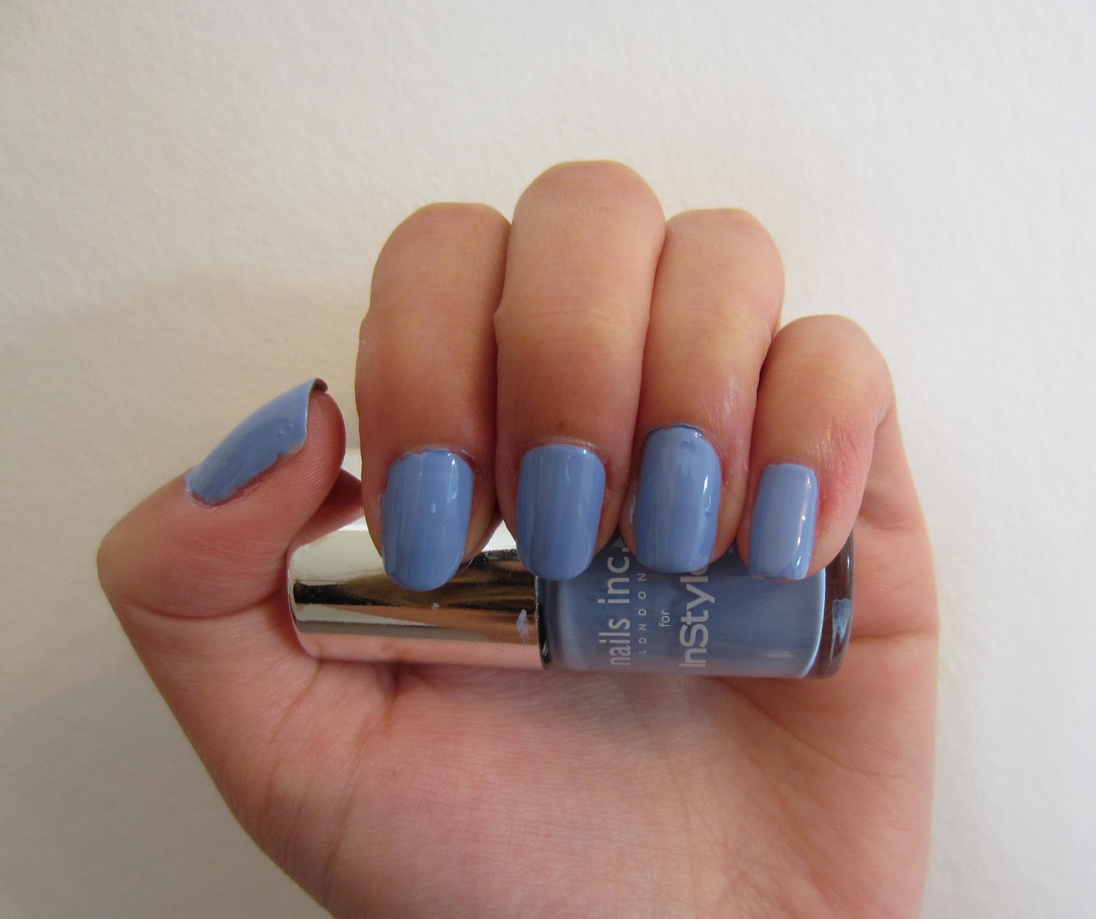 Bella and Robot: Monday Manicure Nails Inc Bluebell & Models Own Blizzard