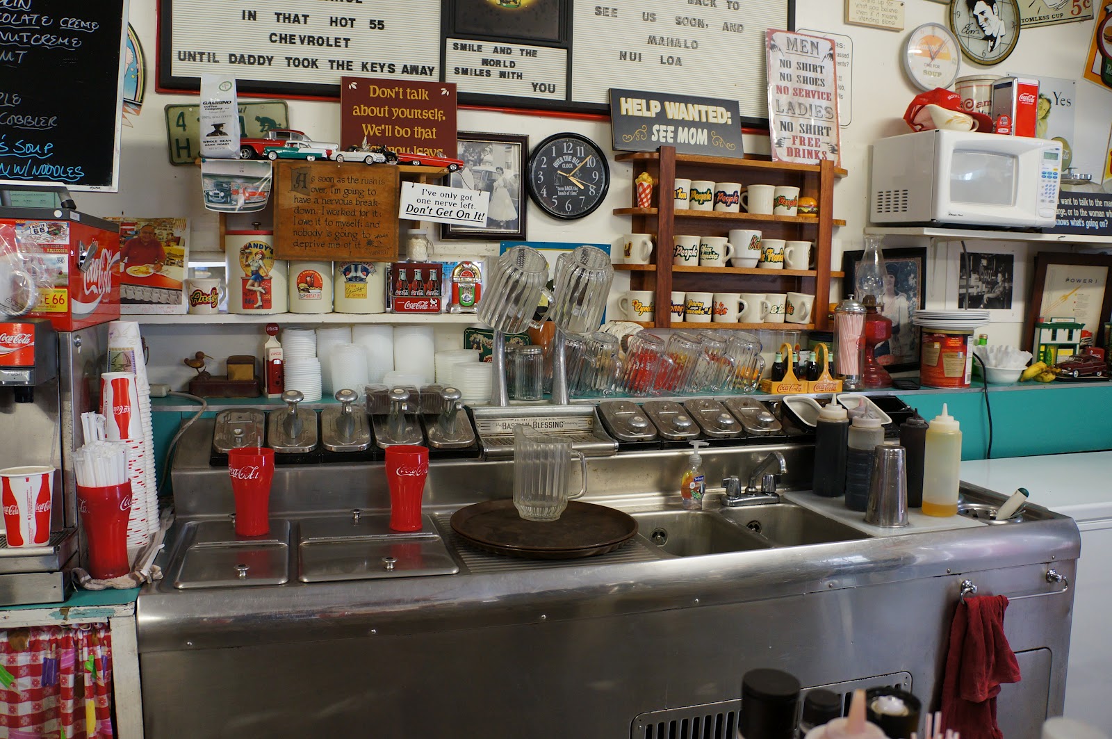 kruizing with kikukat: Restaurant Chatter: 50s Highway Fountain