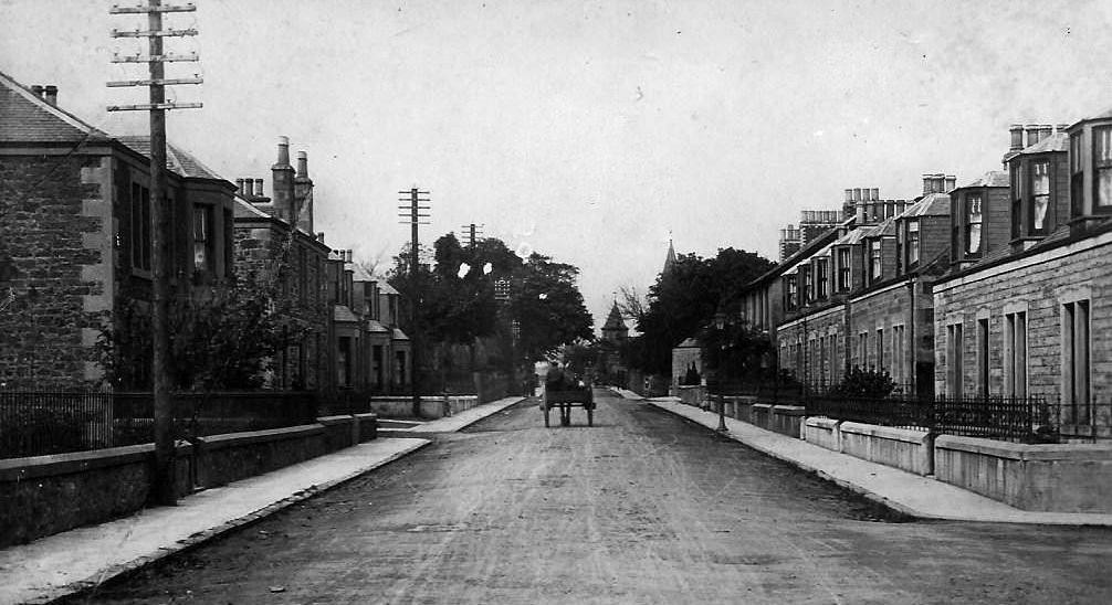 Tour Scotland: Old Photograph Queen Street Tayport Fife Scotland
