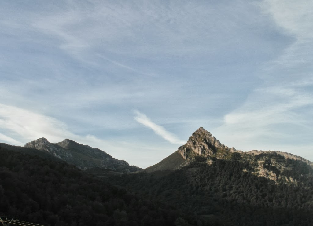 La montaña de los Gómez-Lobo : Collau Zorru (1835 m) y Recuencu (1648 m)