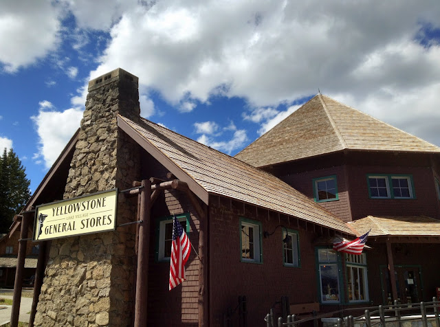 The Wolff's Tale: Lake General Store