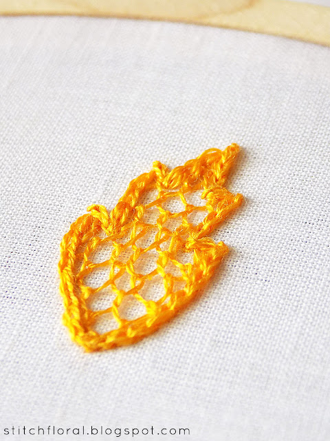 Detached buttonhole on irregular shapes - Stitch Floral