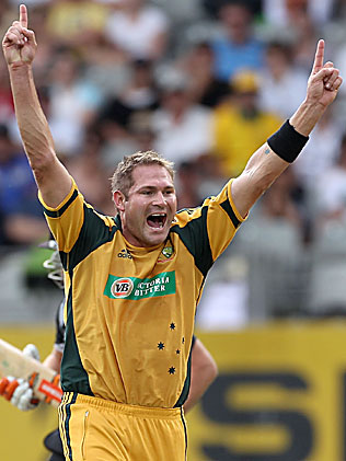 Ryan Harris Profile and Pictures - The Sport and Football Report