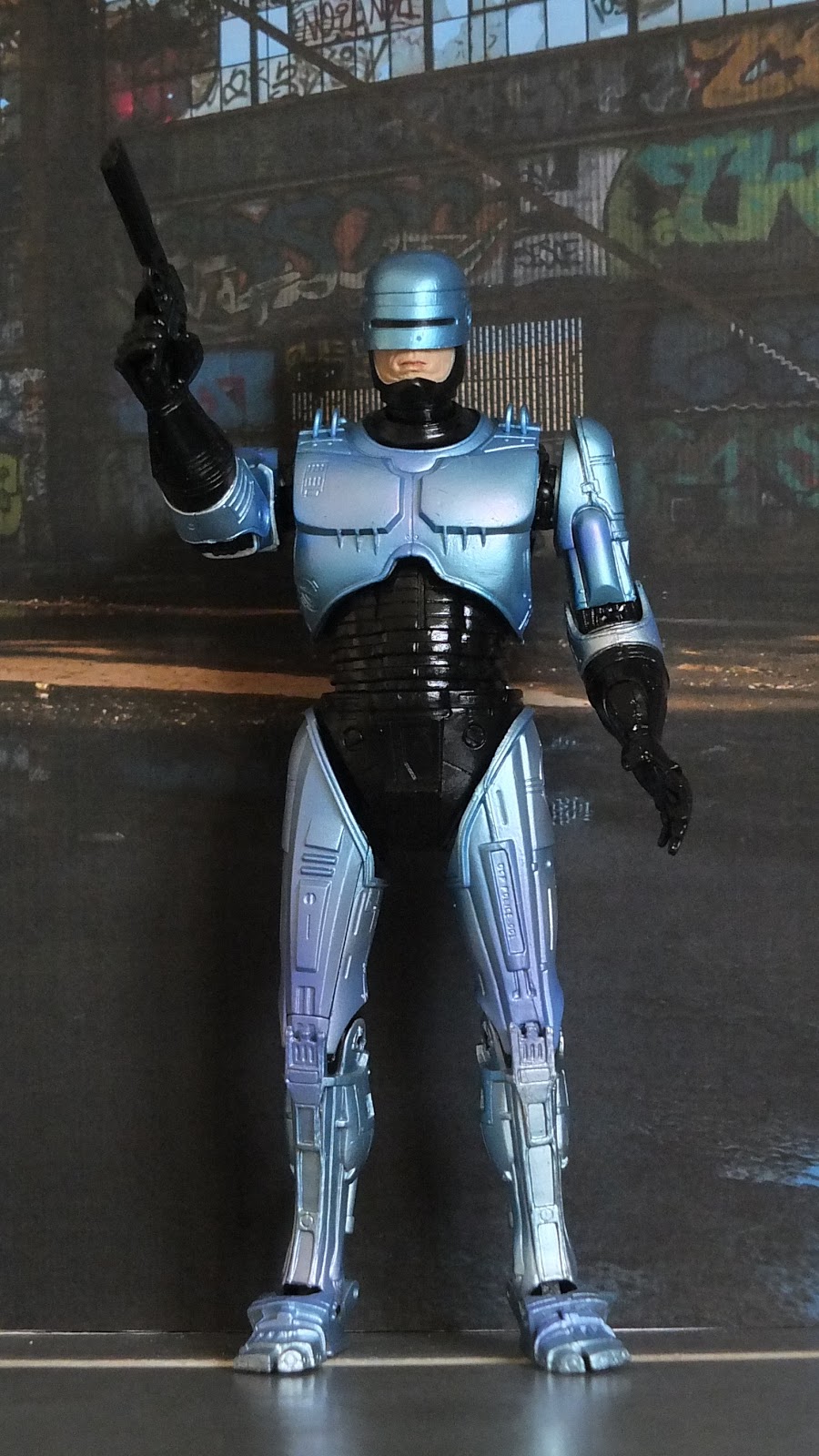 Toys n' News: Review : NECA - RoboCop Deluxe Figure (2014)