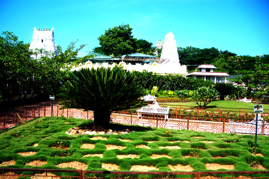 Basara Sri Gnana Saraswathi Temple, Basara, Adilabad, Andhra Pradesh ...
